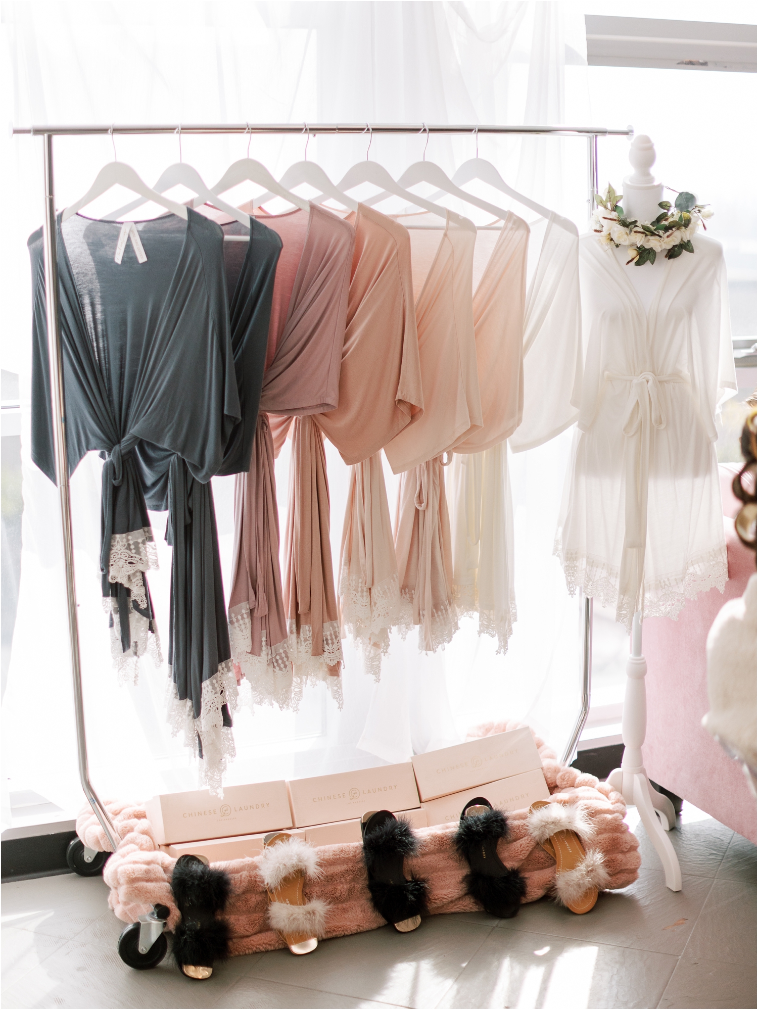 Essential Items Every Bride Should Bring to Her Bridal Suite | Status ...